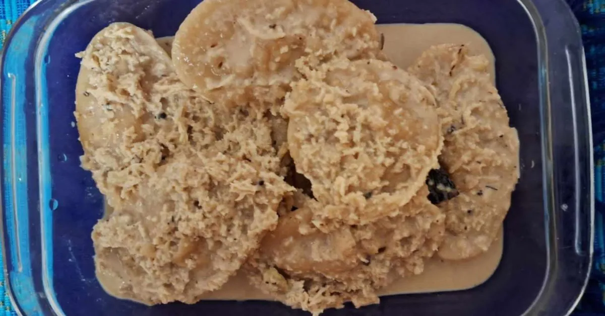 Dudh Chitoi Pitha - a Lost Bengali Pitha Recipe